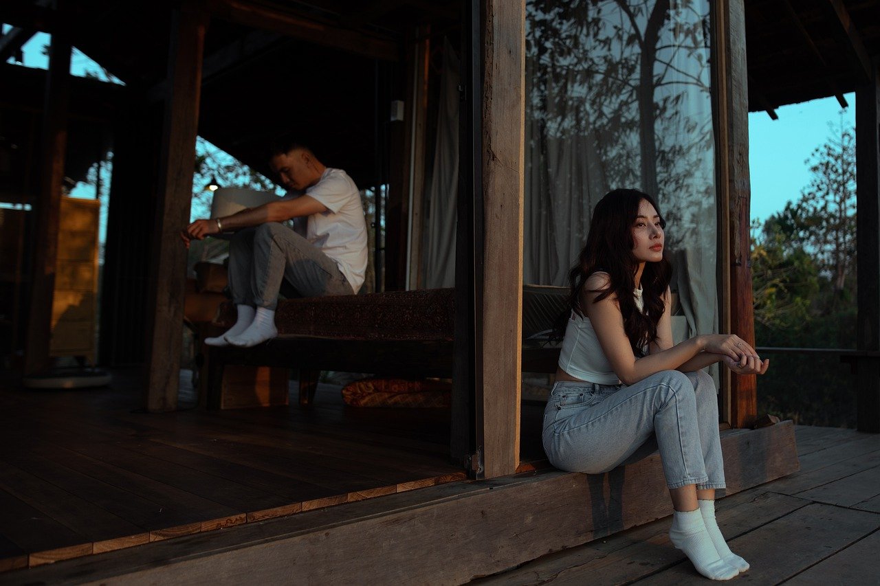 Why Couples Break Up & Ways To Overcome It - TheZenParent