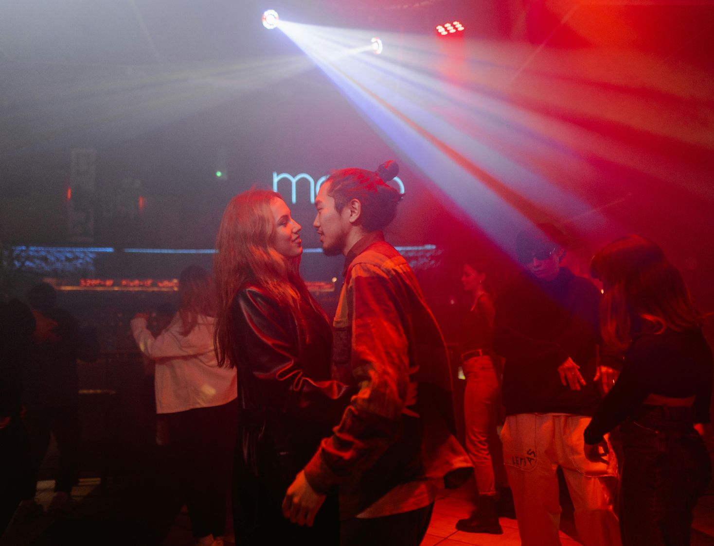 The 10 Best Dance Moves To Woo A Lover & 10 To Leave At Home - TheZenParent