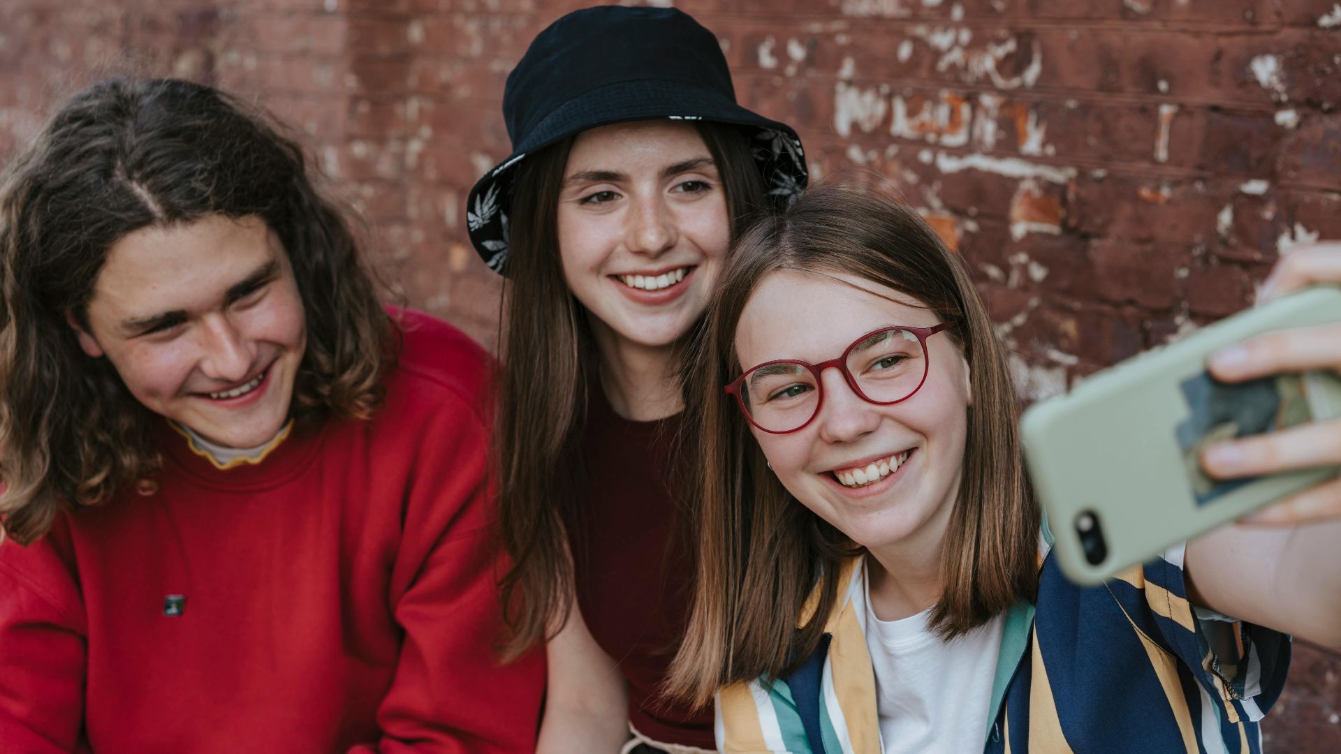 10 Signs You’ve Outgrown Your Friends & 10 Things You Can Do About It ...